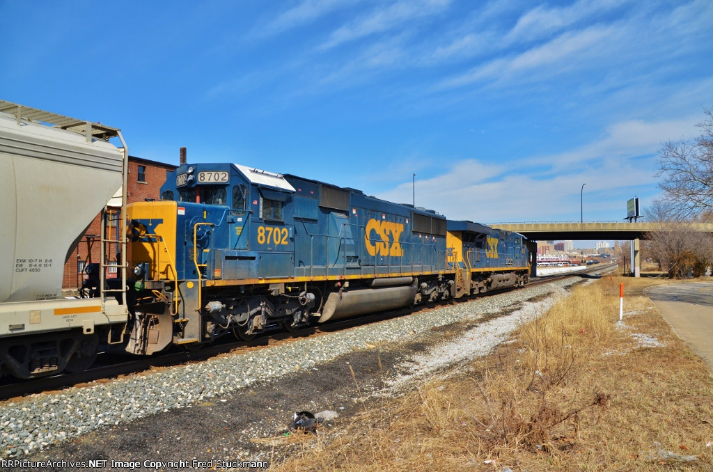 CSX 8702